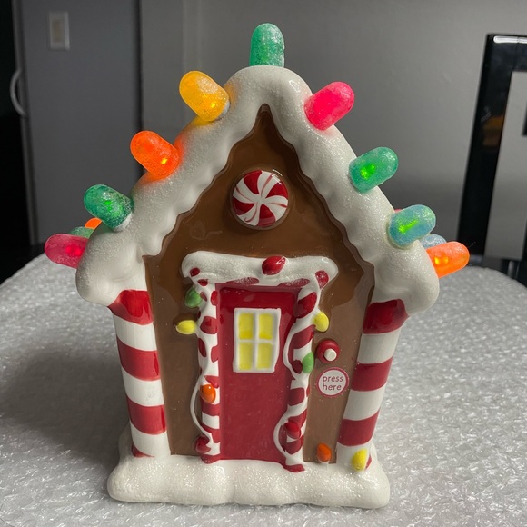 Hallmark | Holiday | Hallmark Ceramic Christmas Musical Lighted ...